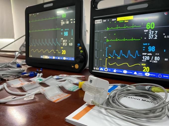 Surgical Heart Rate Monitor Veterinary Use 15 Inch With ECG NIBP SPO2